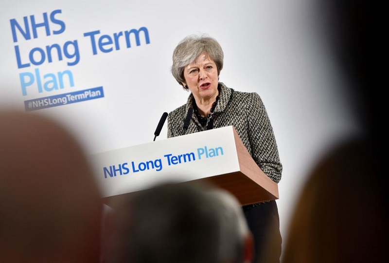 NHS: 10-letni plan Theresy May. Jakie zmiany czekają brytyjską służbę ...