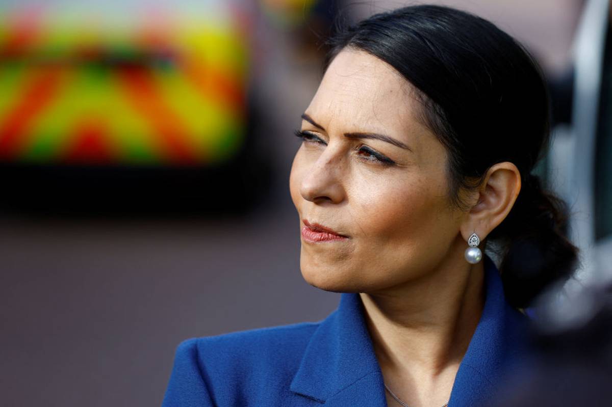 Nielubiana przez imigrantów minister odchodzi z rządu. Priti Patel ...