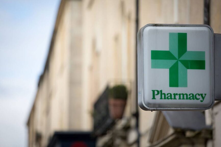 Od teraz w UK farmaceuta przepisze leki na drobne dolegliwości