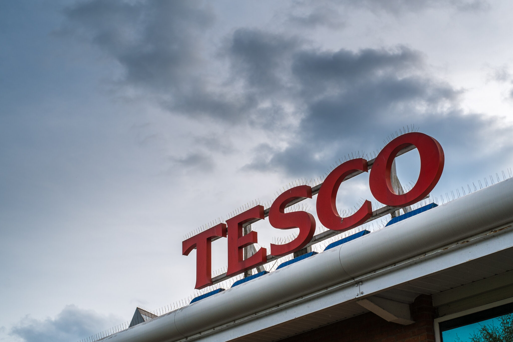 Tesco apeluje o zwrot: niebezpieczne partie produktów - Polish Express